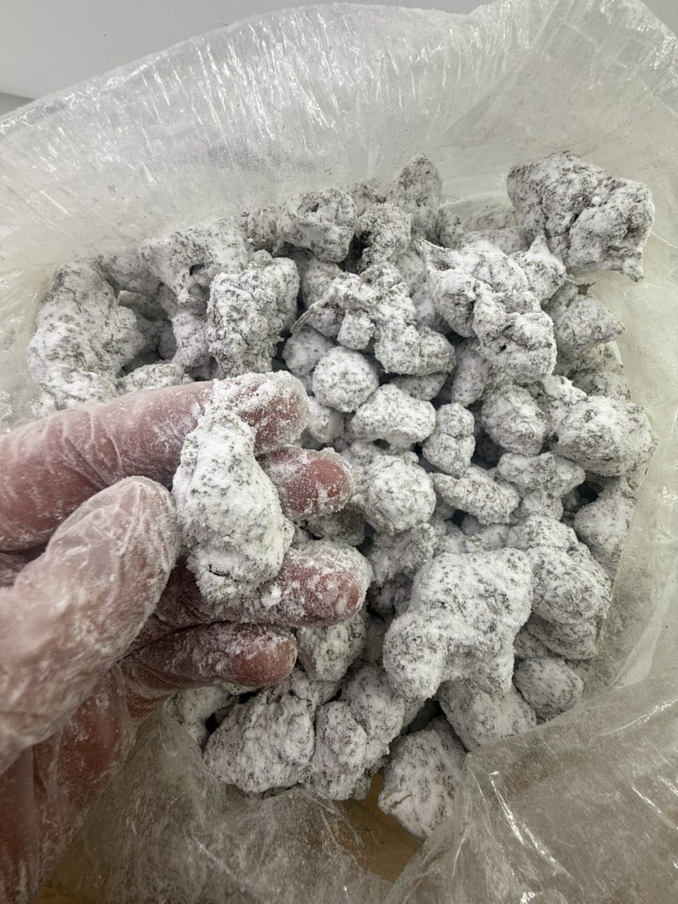 Loose Ice Caps Strain Review | Flavor, Effects, THC & Genetics Guide