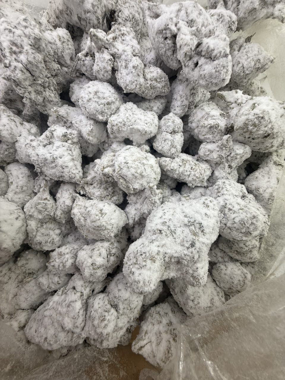 Loose Ice Caps Strain Review | Flavor, Effects, THC & Genetics Guide